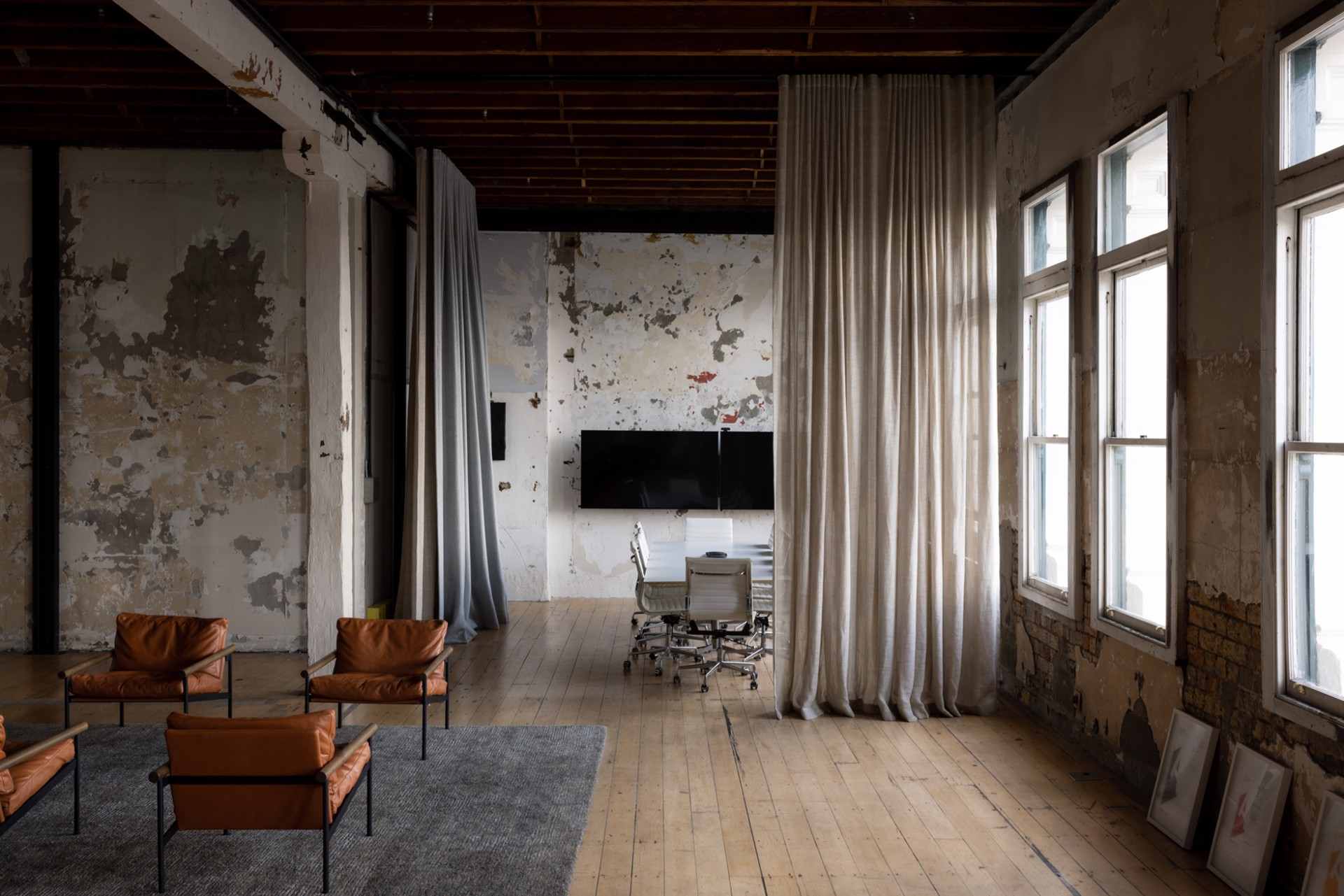 Monk Mackenzie - Studio